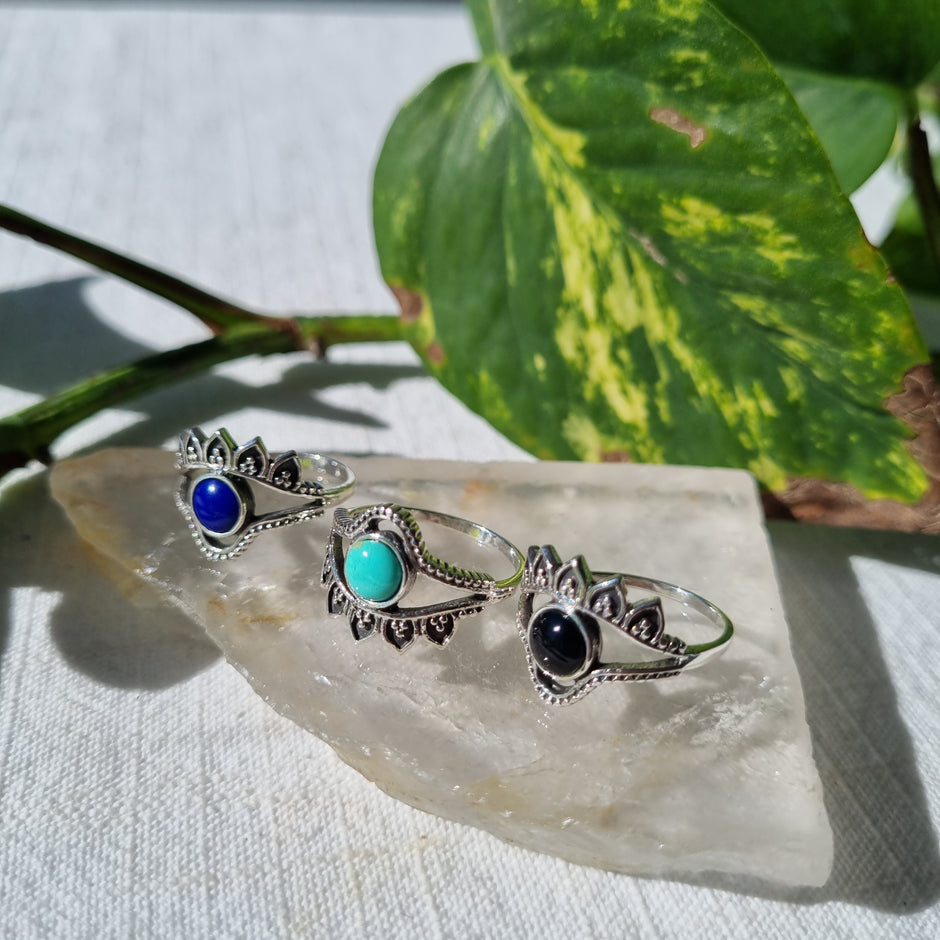 Blue Howlite – Sparrow and Fox