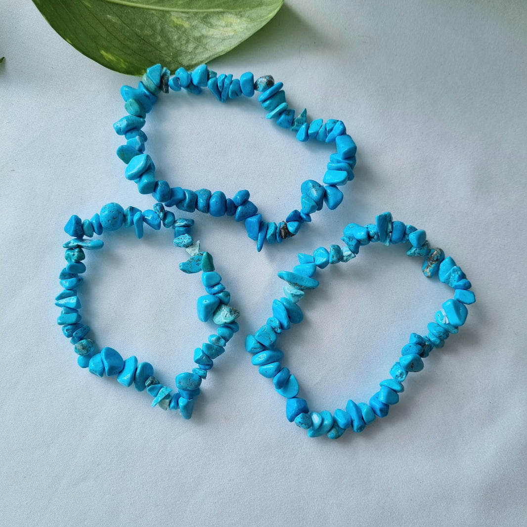 Blue Howlite – Sparrow and Fox